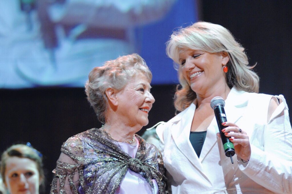 Australian Girls Choir founder Judith Curphey OAM celebrates her 90th ...